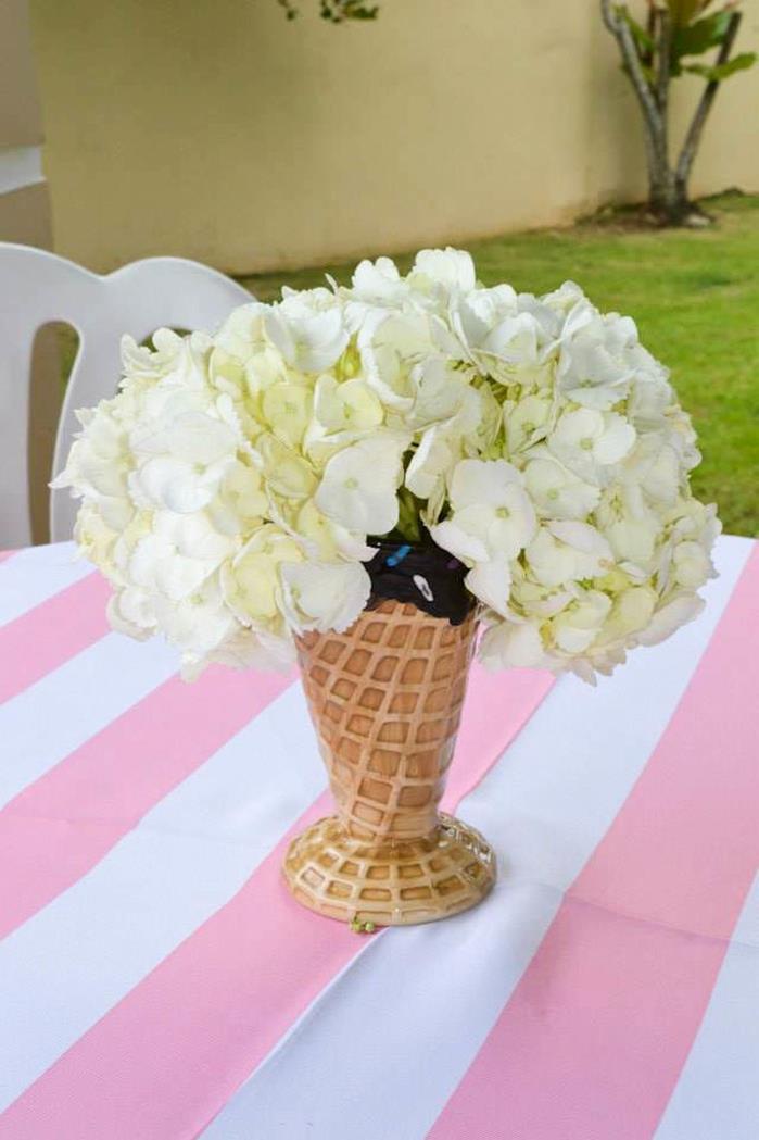Kara's Party Ideas Minnie Mouse Ice Cream Shop Party | Kara's Party Ideas