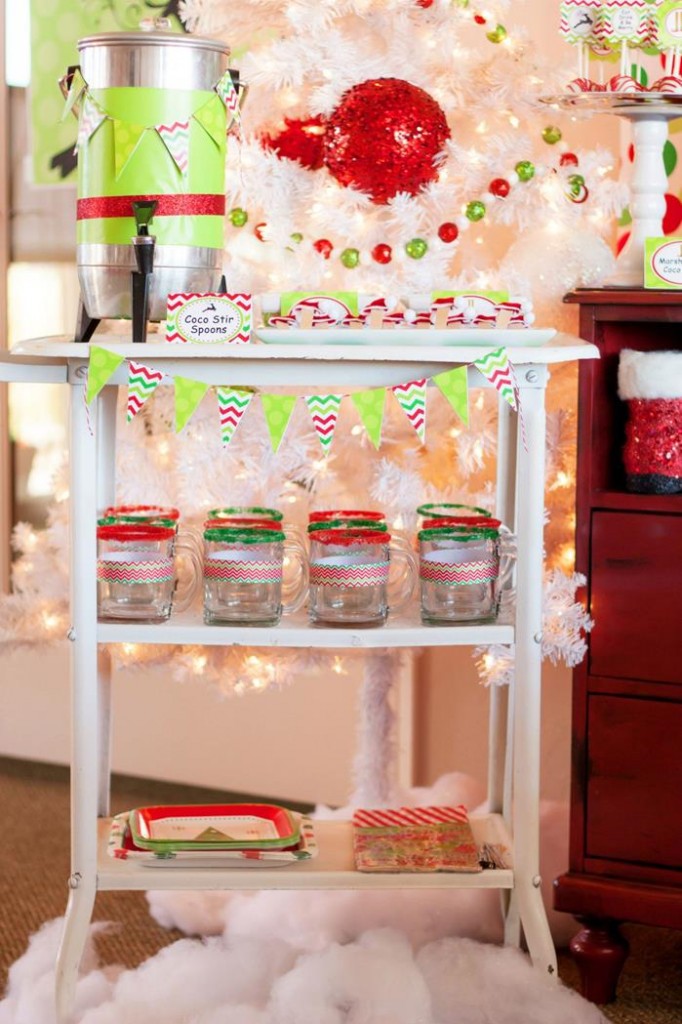 Kara's Party Ideas Santa's Little Helpers Christmas Birthday Party ...