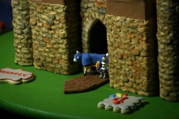 Kara's Party Ideas Medieval Knight + Castle Birthday Party | Kara's ...
