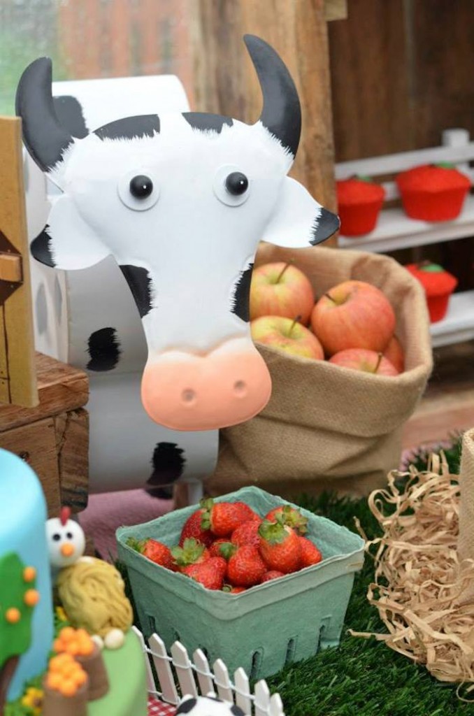 Kara's Party Ideas Farm + Barnyard Birthday Party | Kara's Party Ideas