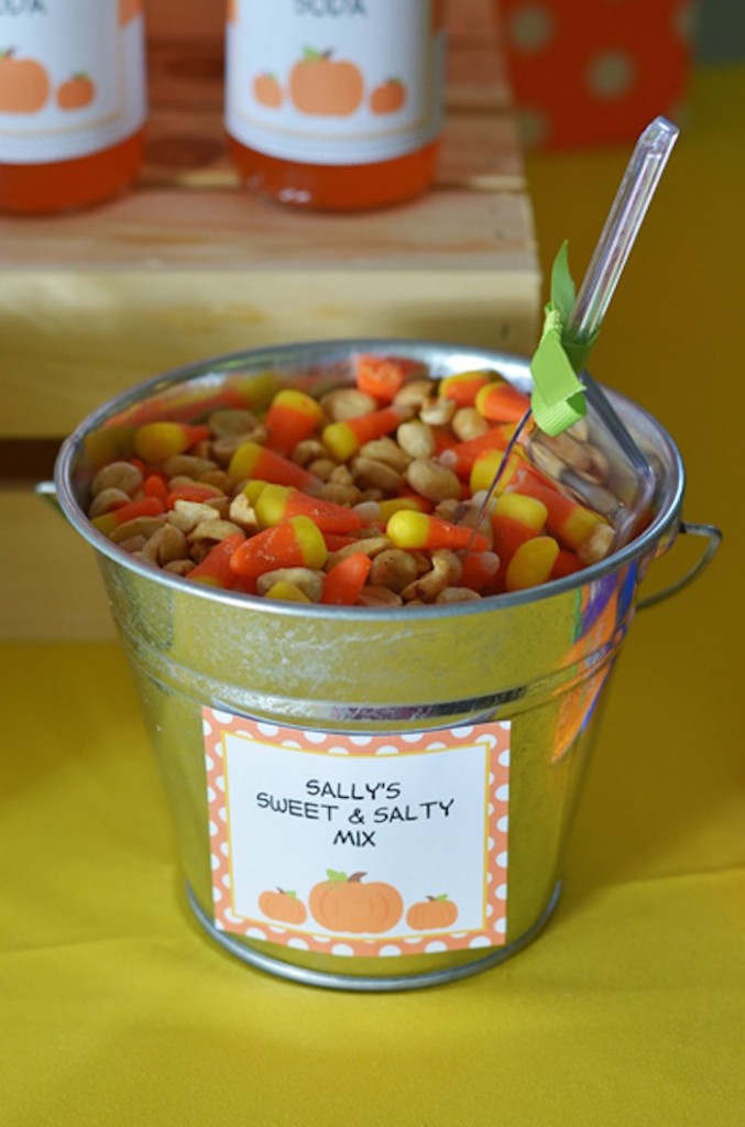 Kara's Party Ideas "It's the Great Pumpkin, Charlie Brown" Halloween ...