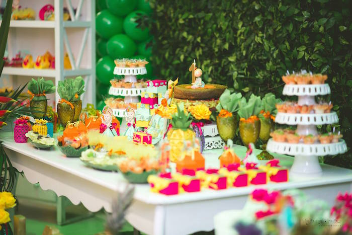 Kara's Party Ideas Tropical Pineapple 1st Birthday Party | Kara's Party ...
