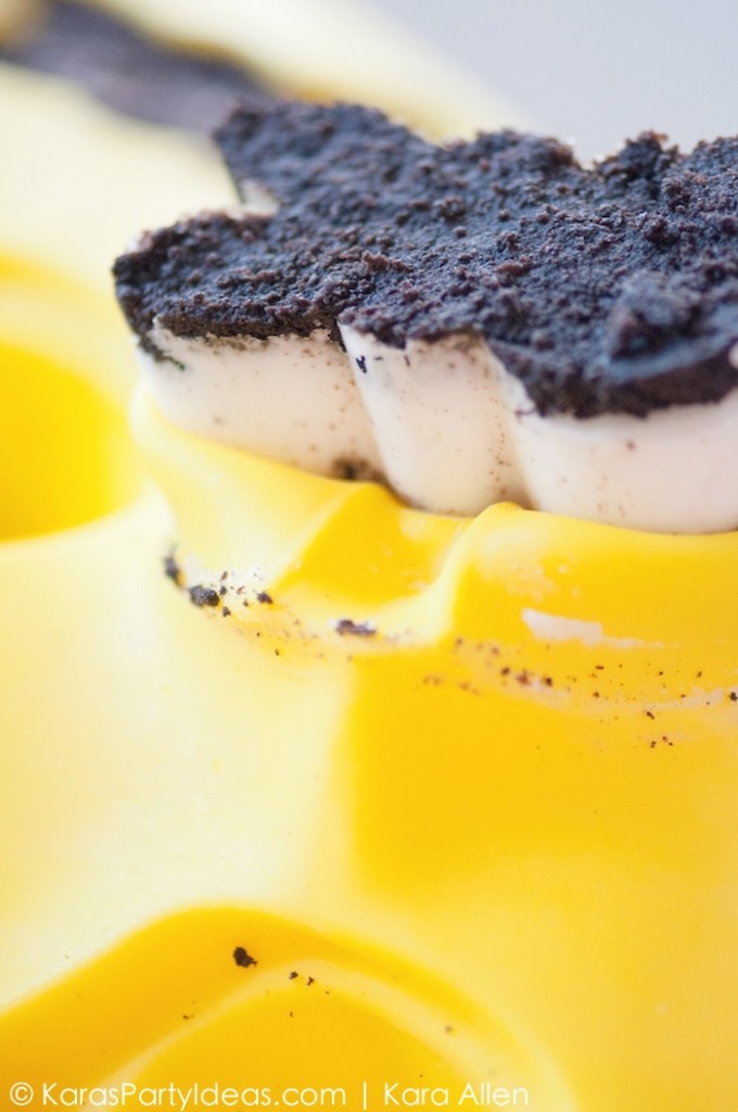 Kara's Party Ideas Oreo Cookie Peeps Recipe + How to! | Kara's Party Ideas