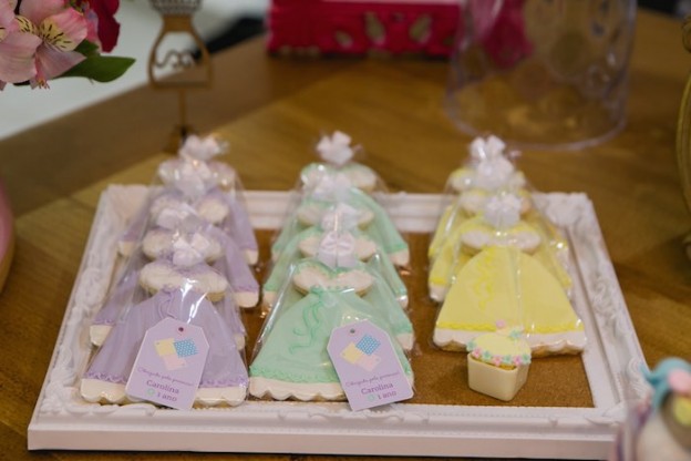 Kara's Party Ideas Elegant Boutique + Sewing Party | Kara's Party Ideas