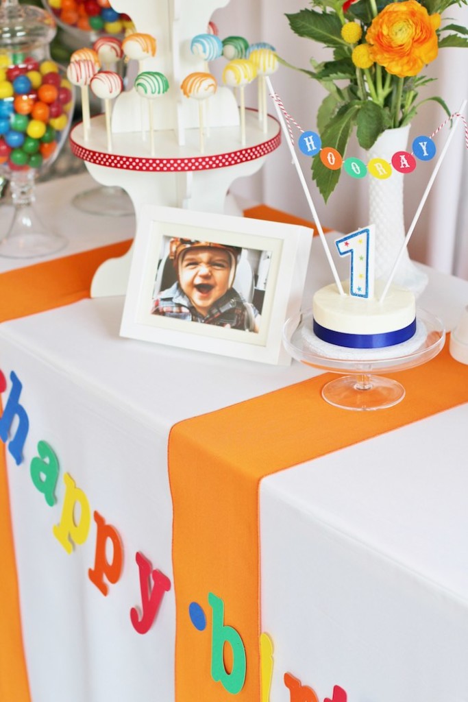 Kara's Party Ideas Primary Color Ball Birthday Party | Kara's Party Ideas