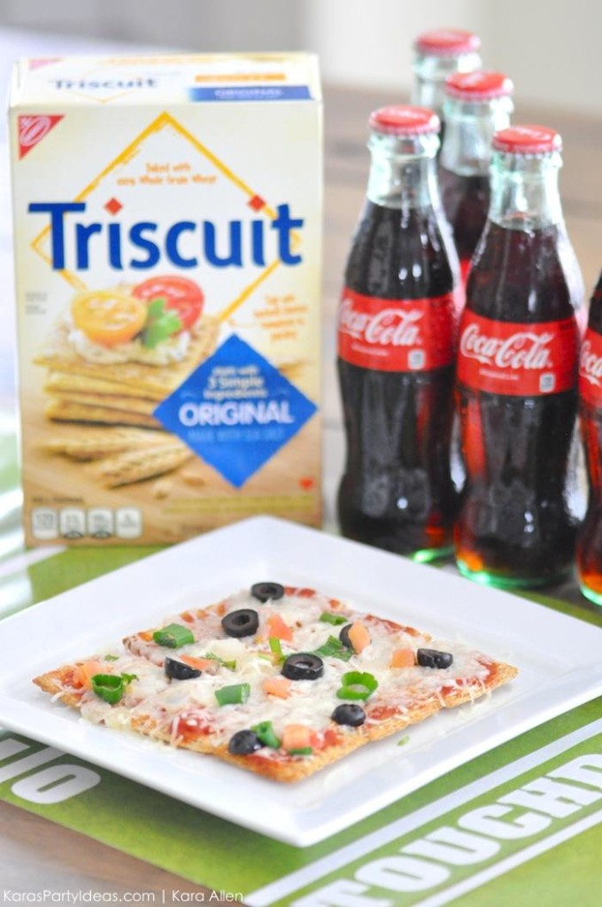 Kara's Party Ideas Quick Microwave Pull Apart Triscuit Pizza Bites for ...