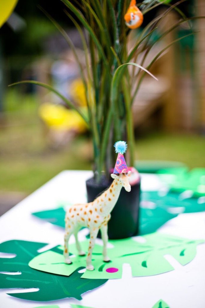 Kara's Party Ideas Tropical Rainforest Jungle Animal Birthday Party ...