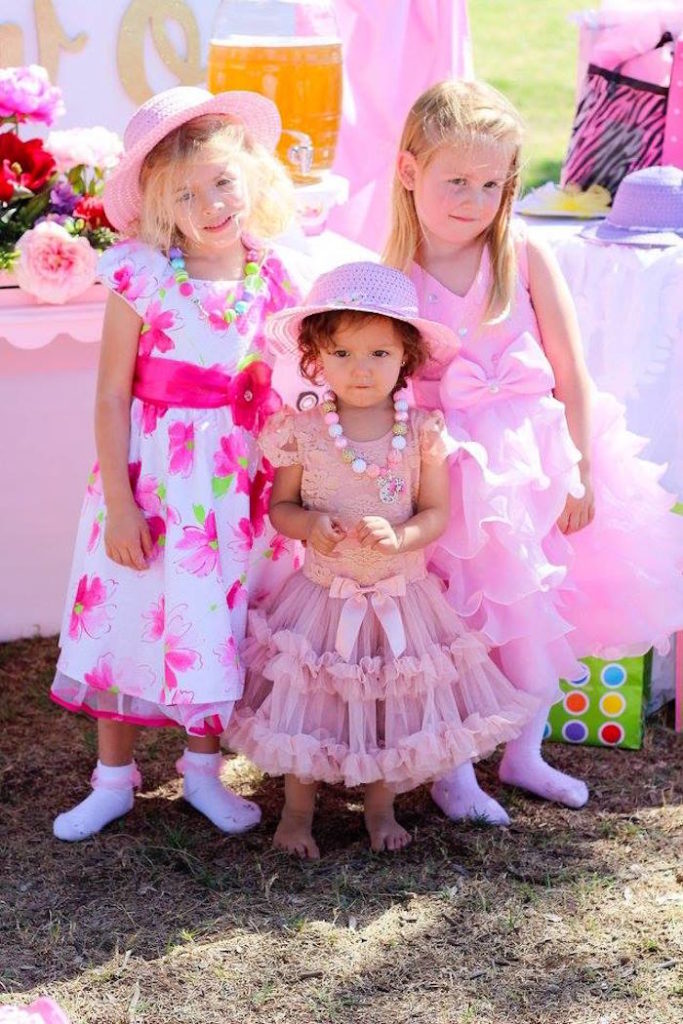 Kara's Party Ideas Minnie Mouse "Oh TWO-dles" 2nd Birthday Tea Party ...