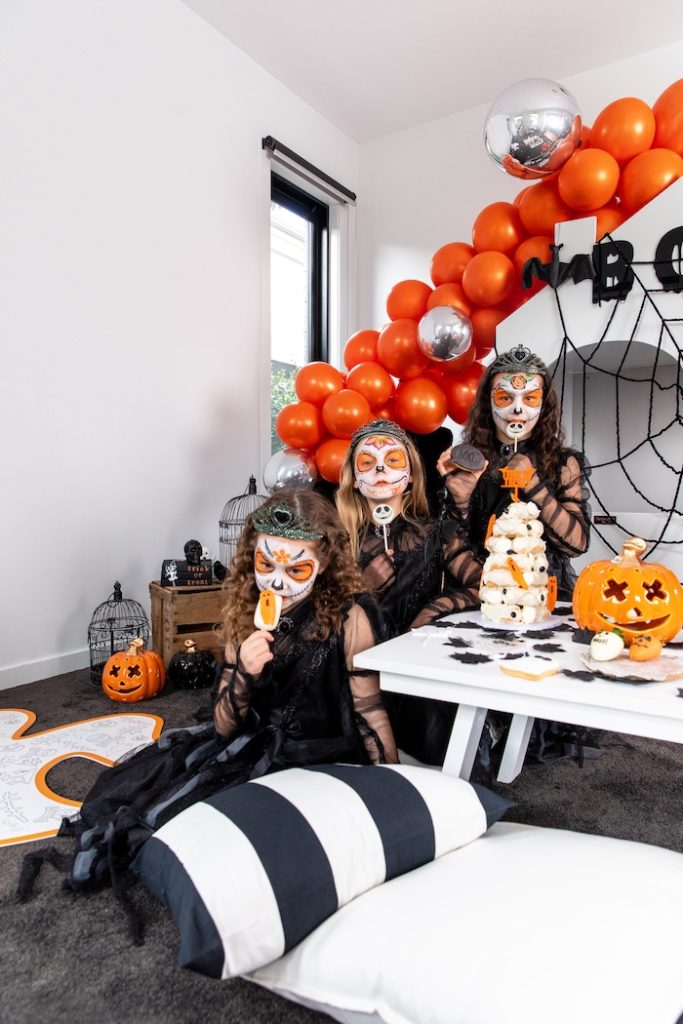 Kara's Party Ideas Spooktacular Halloween Party | Kara's Party Ideas