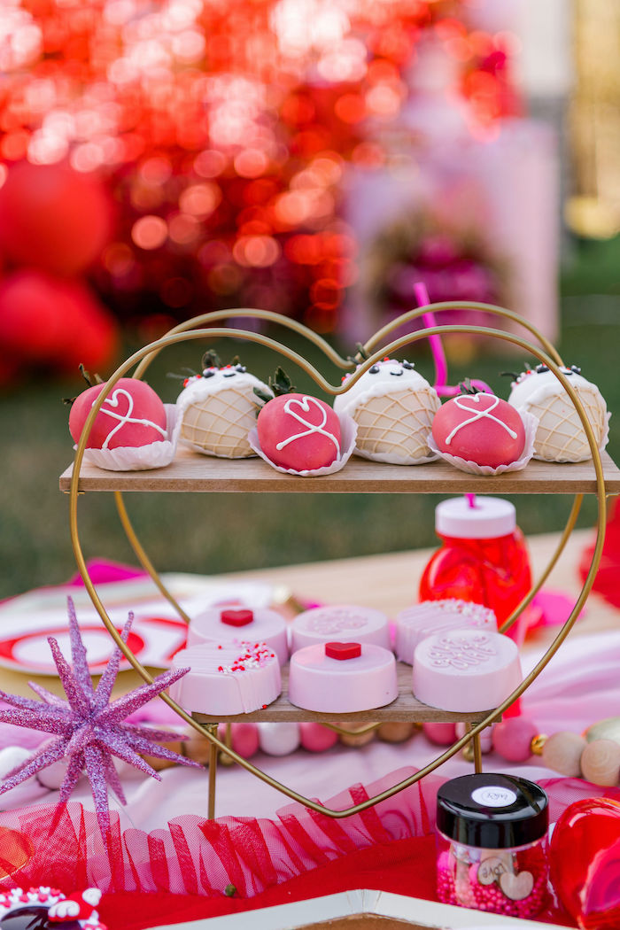 Kara's Party Ideas Ultimate Kids Valentine Party | Kara's Party Ideas