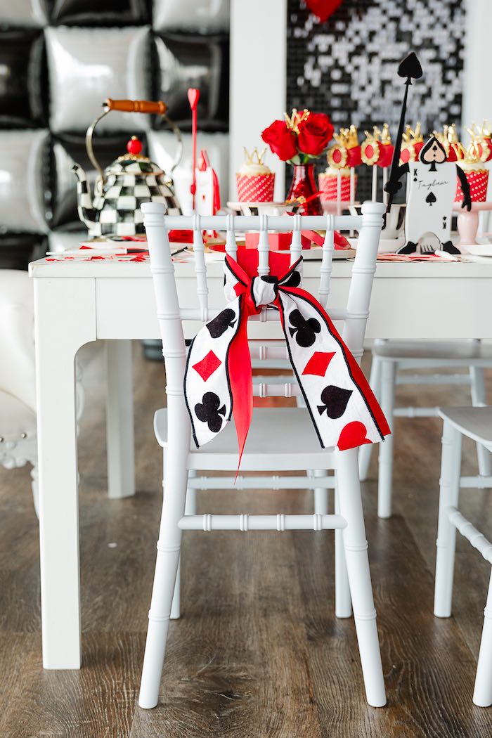 Kara's Party Ideas Queen of Hearts Party | Kara's Party Ideas