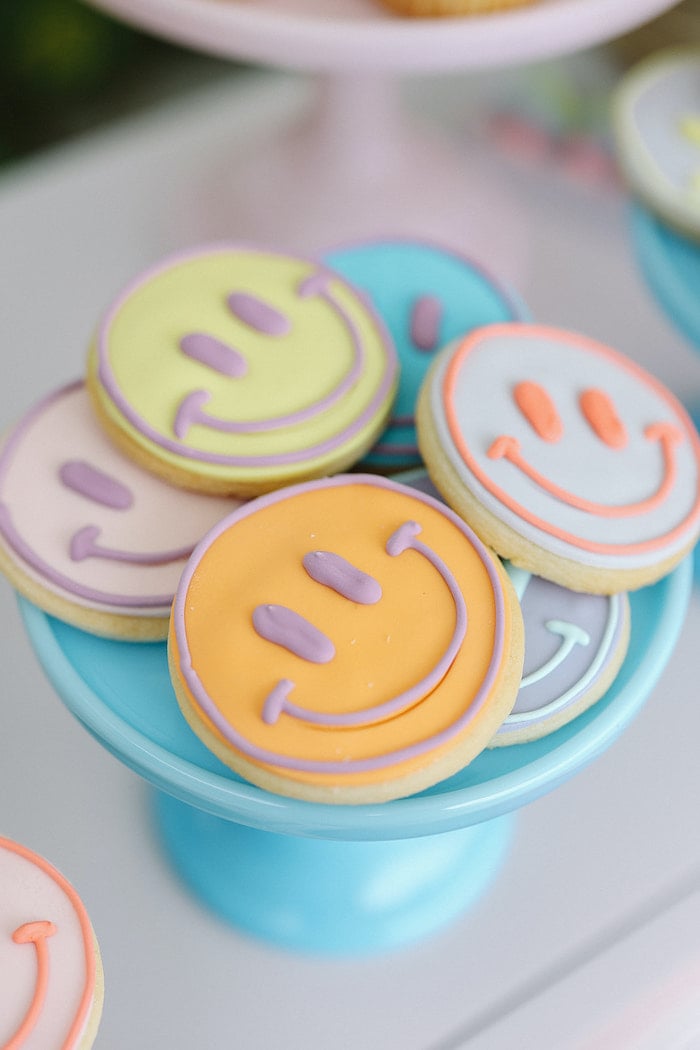 Kara's Party Ideas Groovy Pool Party | Kara's Party Ideas